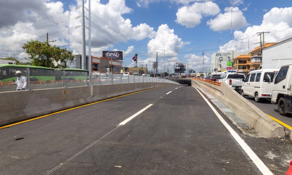 Presidente Abinader inaugura la solución vial en la Prolongación 27 de ...